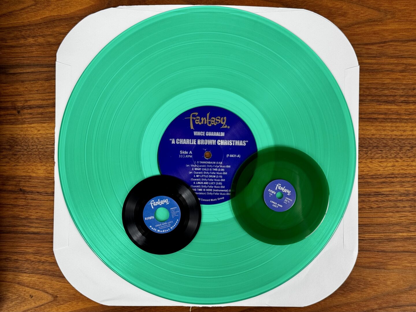 Tiny Vinyl is a new pocketable record format for the Spotify age - Ars Technica