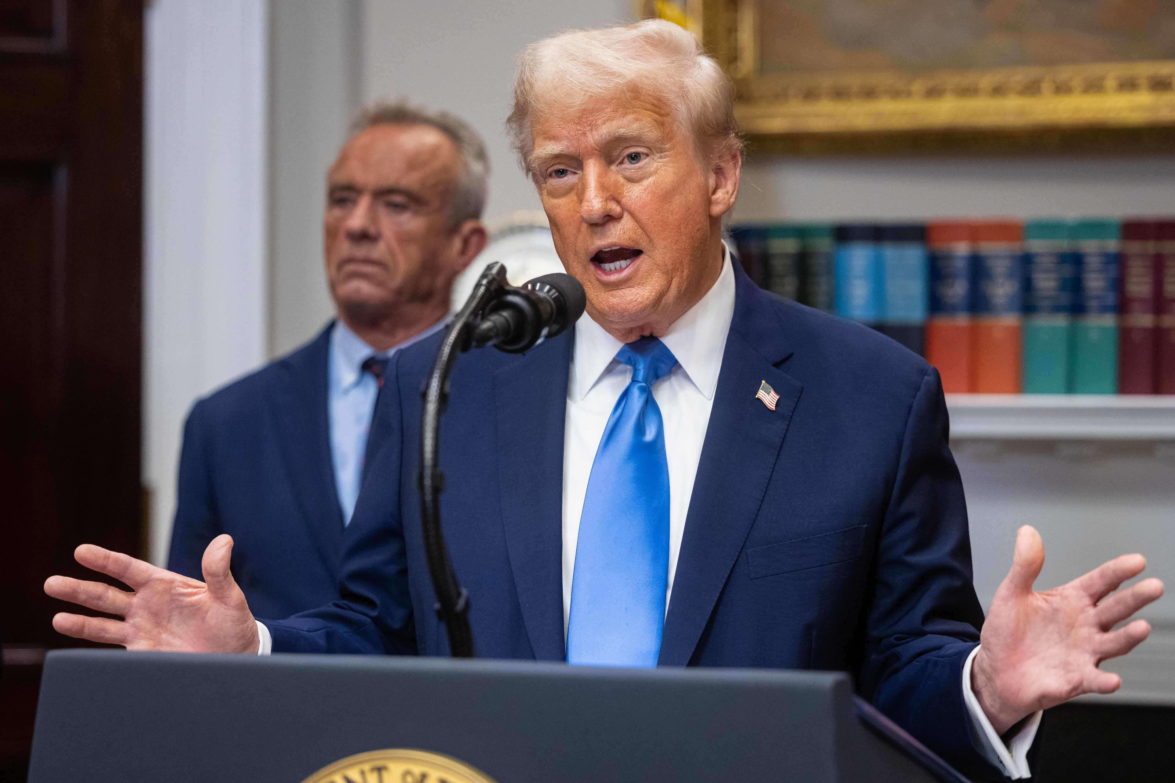 New Trump vaccine order based on "no credible scientific evidence ...