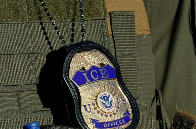 US gives local police a face-scanning app similar to one used by ICE ...