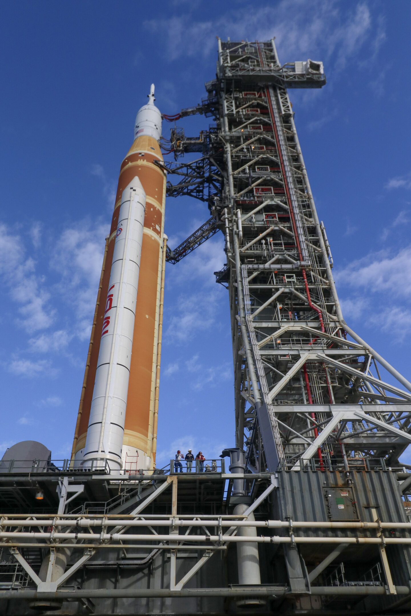 US House takes first step toward creating "commercial" deep space ...
