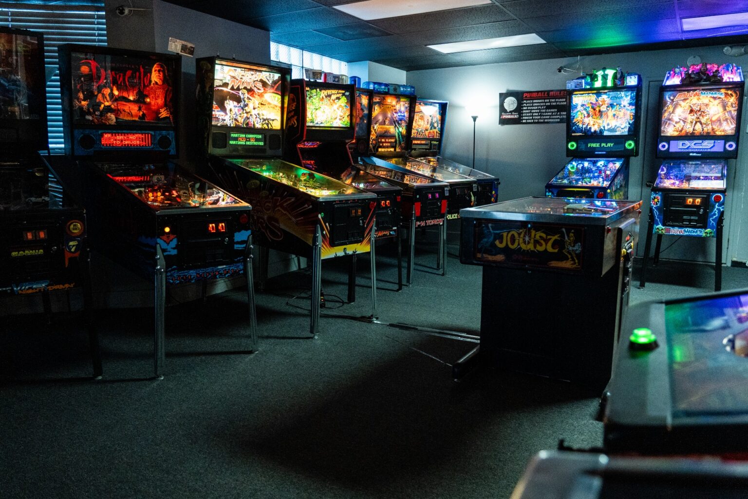 Which of these two arcades is the "world largest"—and does it matter ...