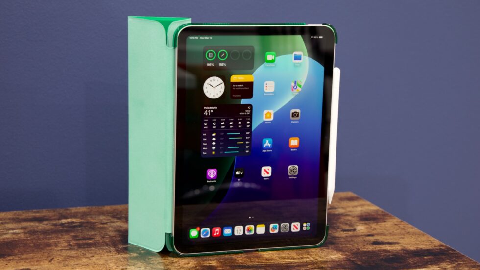 Apple says it has "a big week ahead." Here's what we expect to see ...