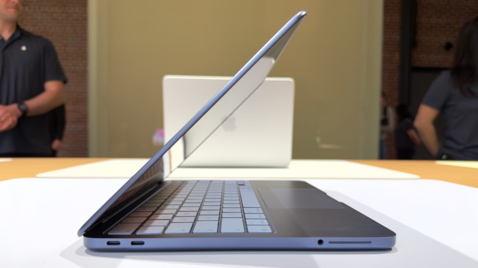 MacBook Neo hands-on: Apple build quality at a substantially lower ...