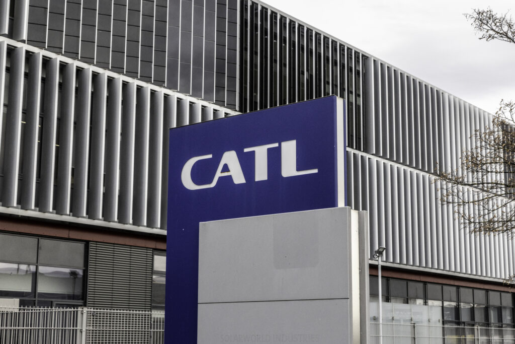 CATL's new LFP battery can charge from 10 to 98% in less than 7 minutes ...