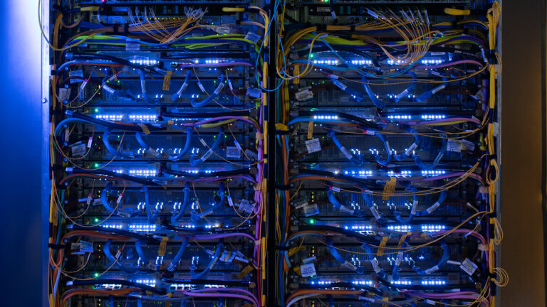 Google will invest as much as $40 billion in Anthropic - Ars Technica