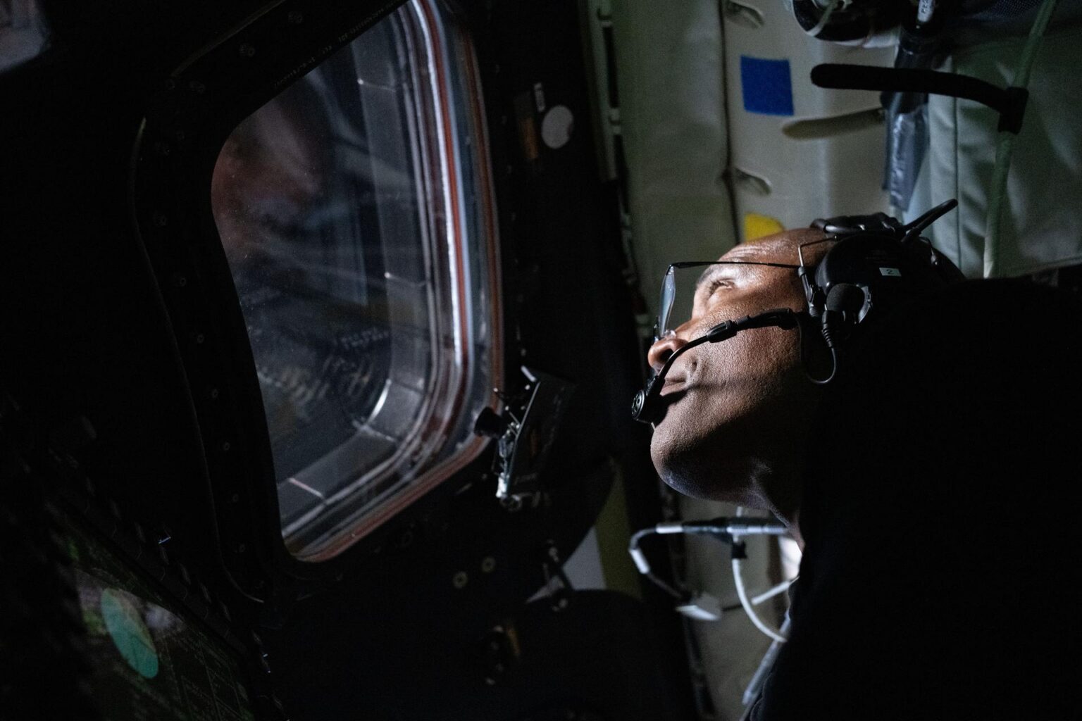 Artemis II pilot talks about what it was really like to fly and land in ...