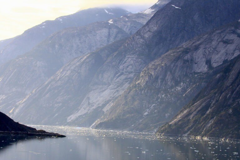 Huge landslide created a 500-meter-high tsunami in a major tourist area ...