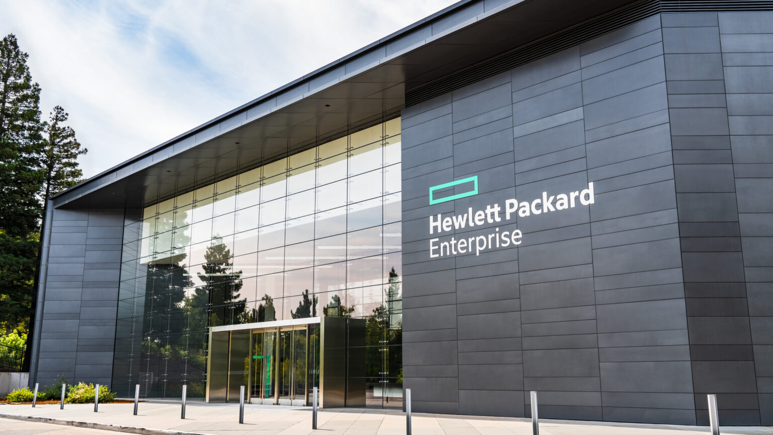 Year of free HPE software a “step in the correct direction” in VMware ...
