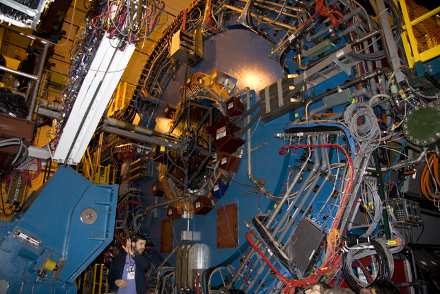 A photo tour of the Relativistic Heavy Ion Collider - Ars Technica