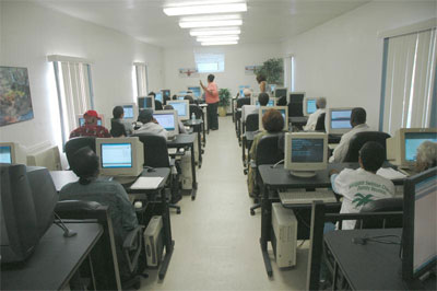 Educators, cable: more cash for public computer centers - Ars Technica