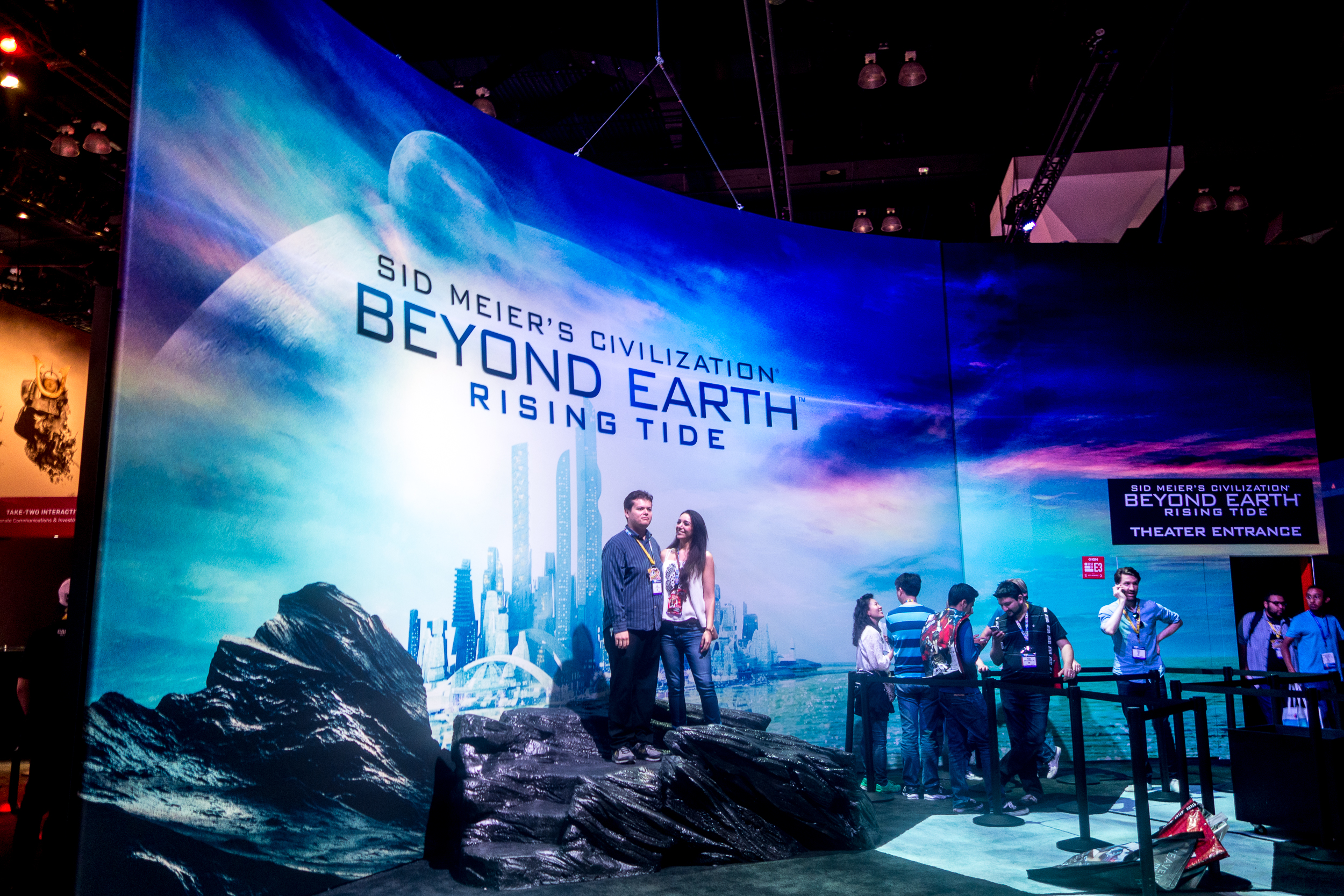 Roaming E3 2015’s loud, bright, and people-packed show floor - Ars Technica