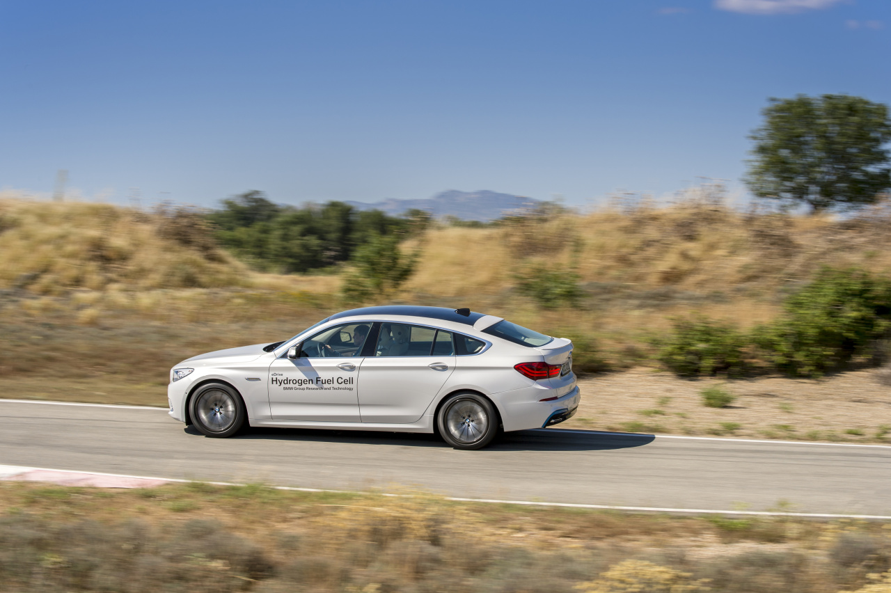 BMW shows off first hydrogen fuel cell cars: Crazy i8 prototype, 5 Series GT - Ars Technica