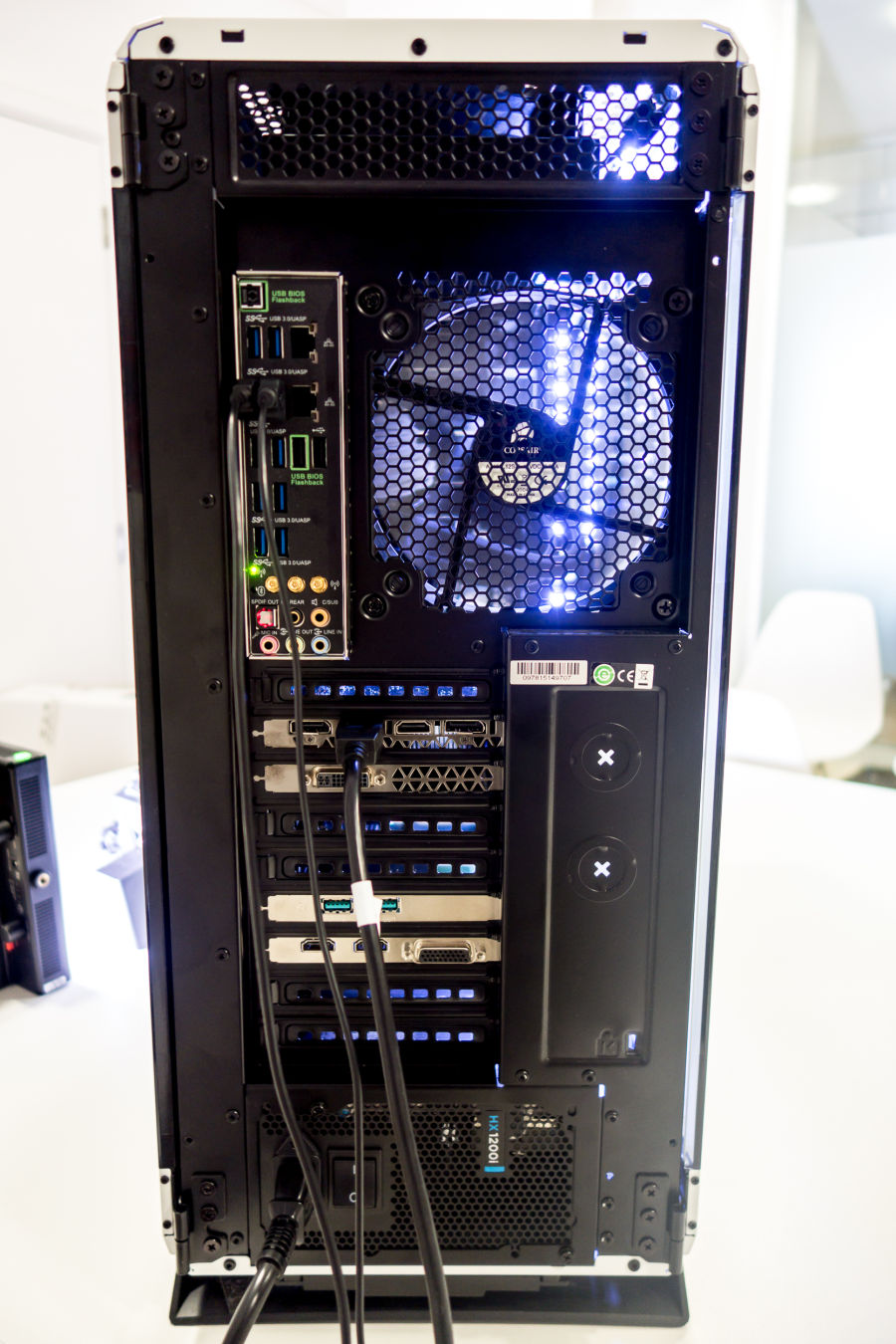 Building the ultimate X99 gaming and benchmarking PC - Ars Technica