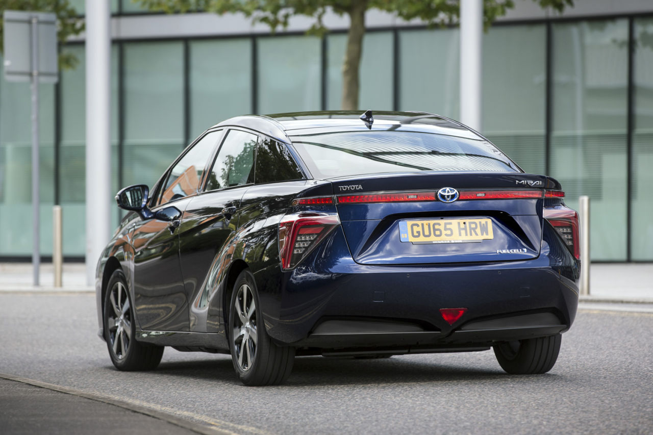 Toyota Mirai review: A futuristic, super-smooth hydrogen fuel cell car ...