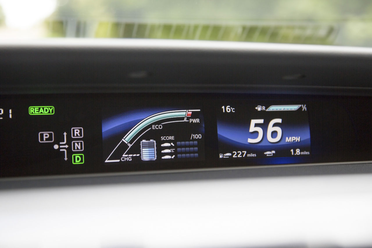 Toyota Mirai review: A futuristic, super-smooth hydrogen fuel cell car ...