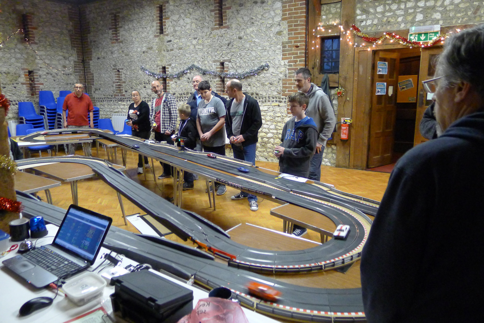 UK teenager becomes Scalextric world champion - Ars Technica