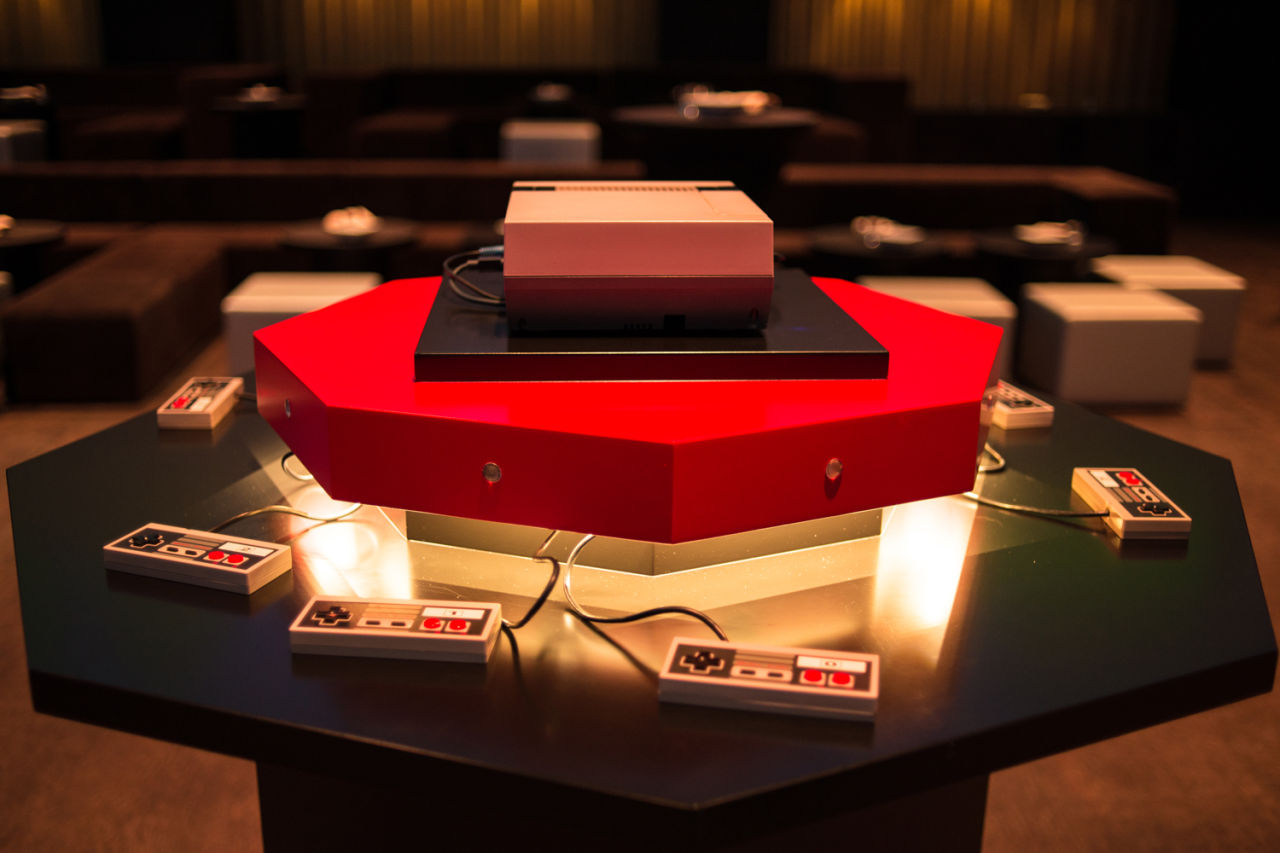 8 bits, 8 players, 8 projectors, and one Nintendo Entertainment System ...