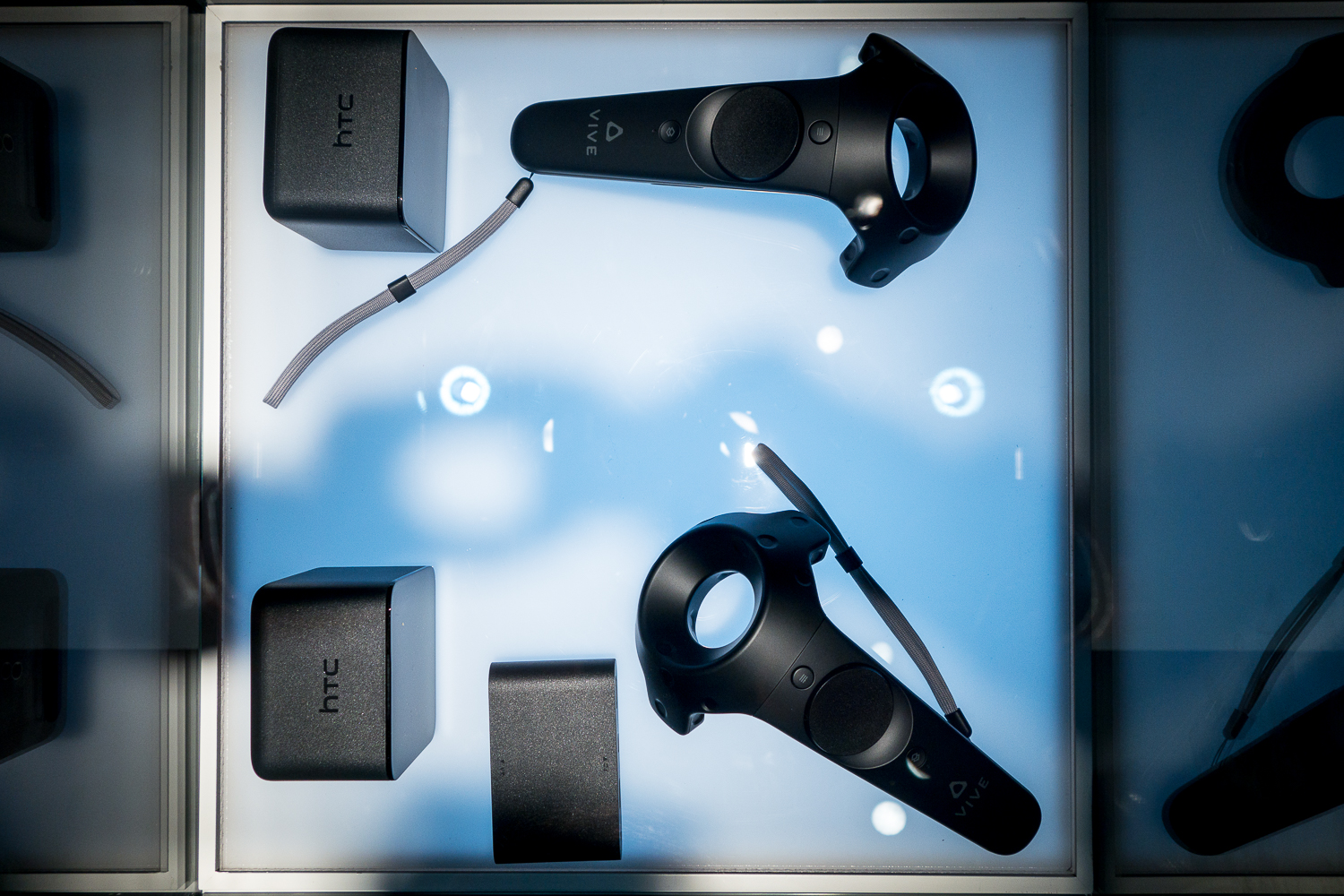 HTC Vive unveiled: This is what the final consumer version looks like ...