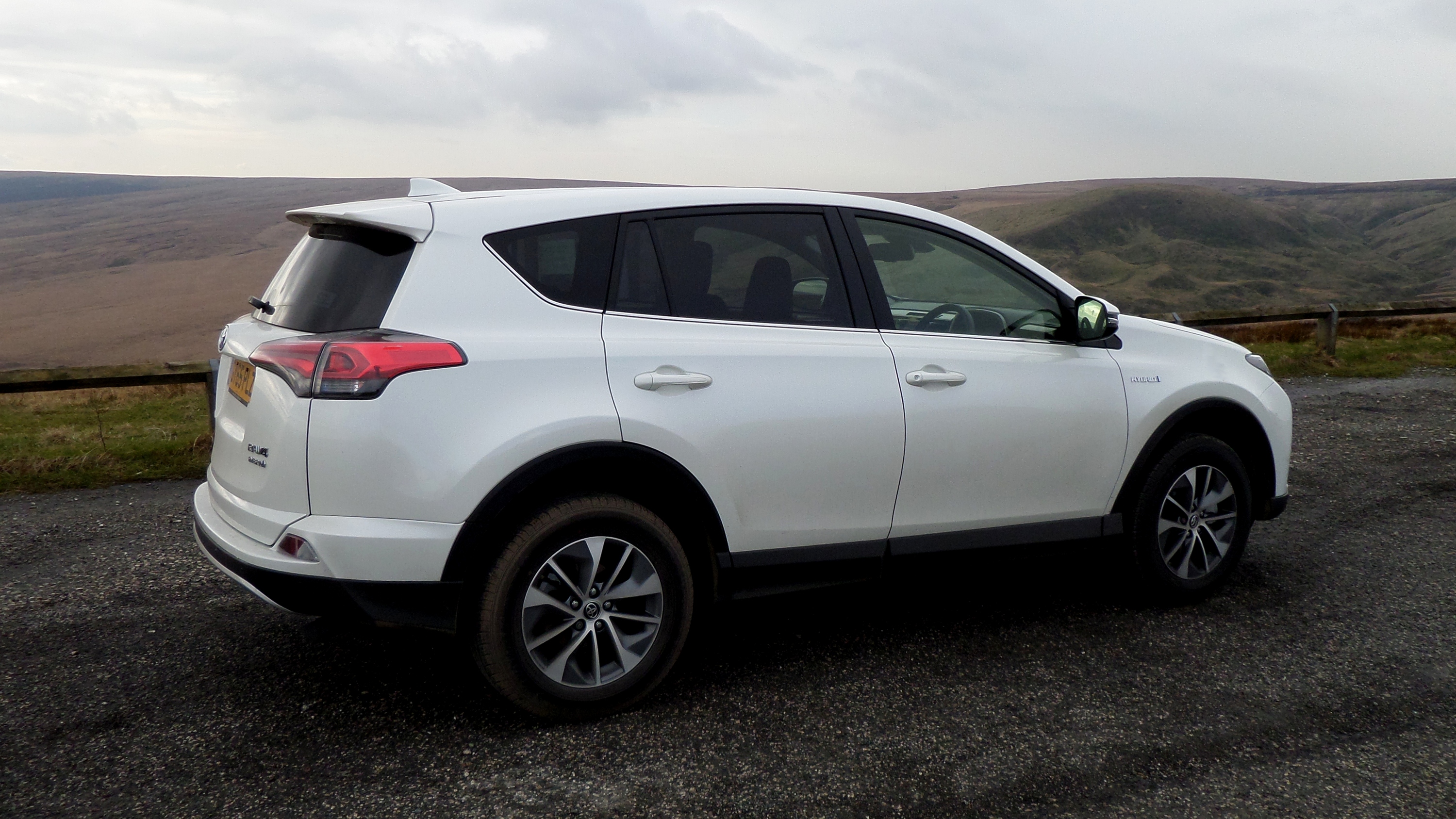 Toyota RAV4 review: Disappointing economy, stodgy handling, and ...