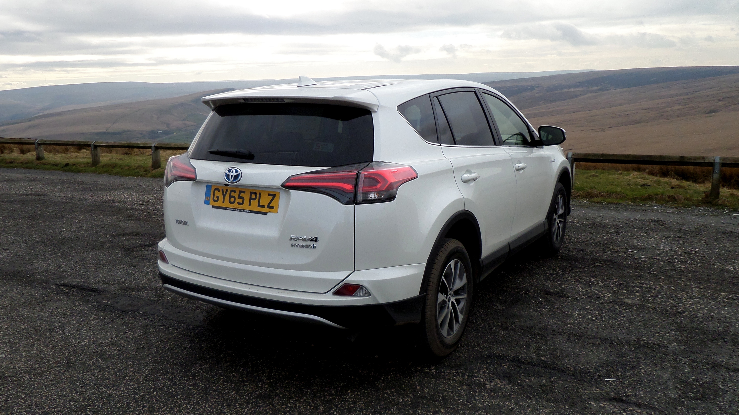Toyota RAV4 review: Disappointing economy, stodgy handling, and ...