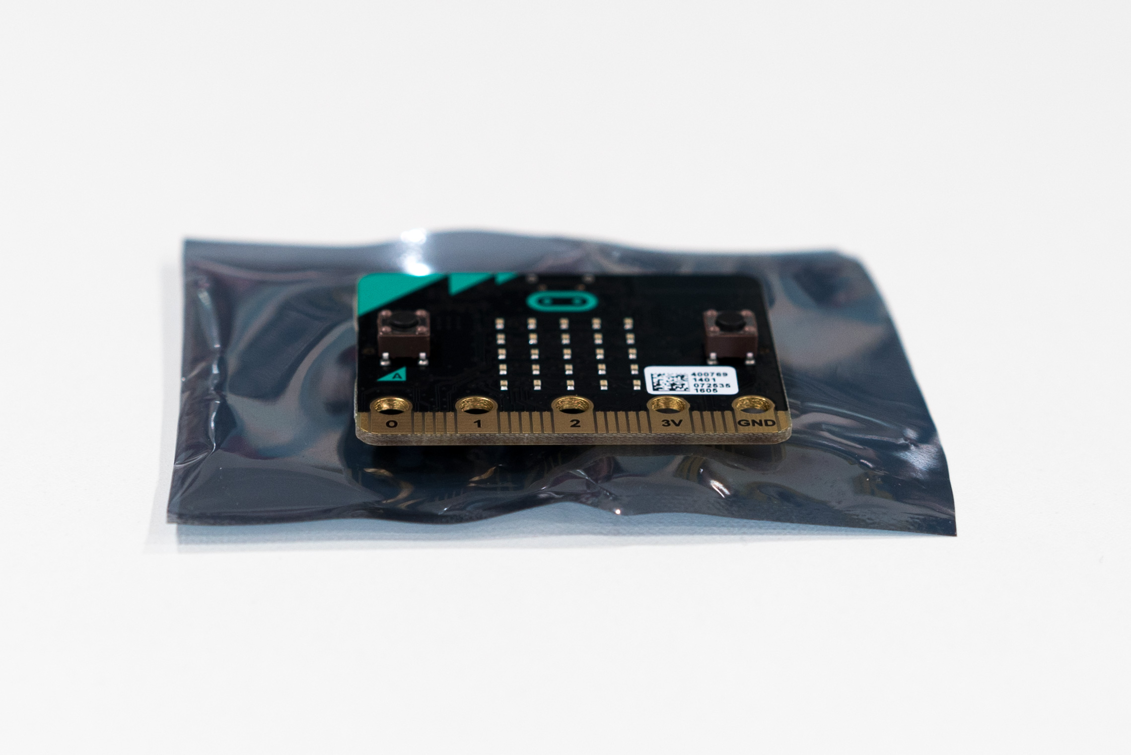 BBC starts sending free Micro:bit computers to a million UK students ...