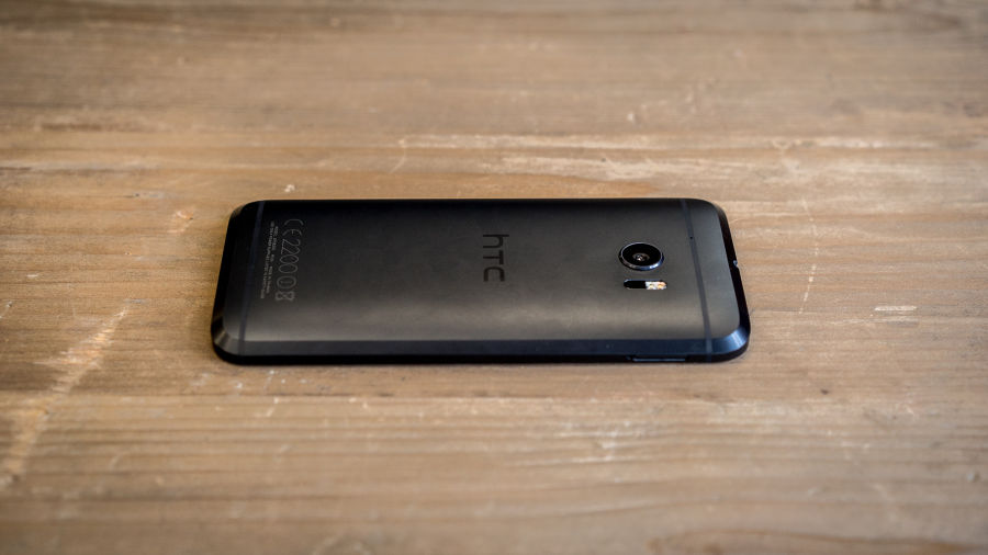 HTC 10 hands-on: A return to form, or too little too late? - Ars Technica