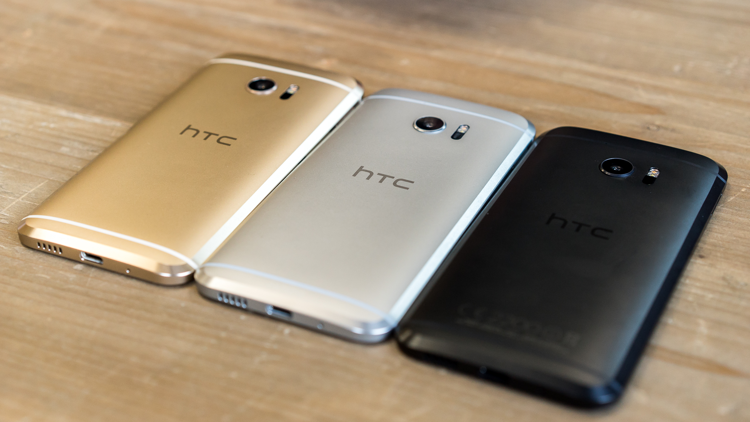 HTC 10 hands-on: A return to form, or too little too late? - Ars Technica