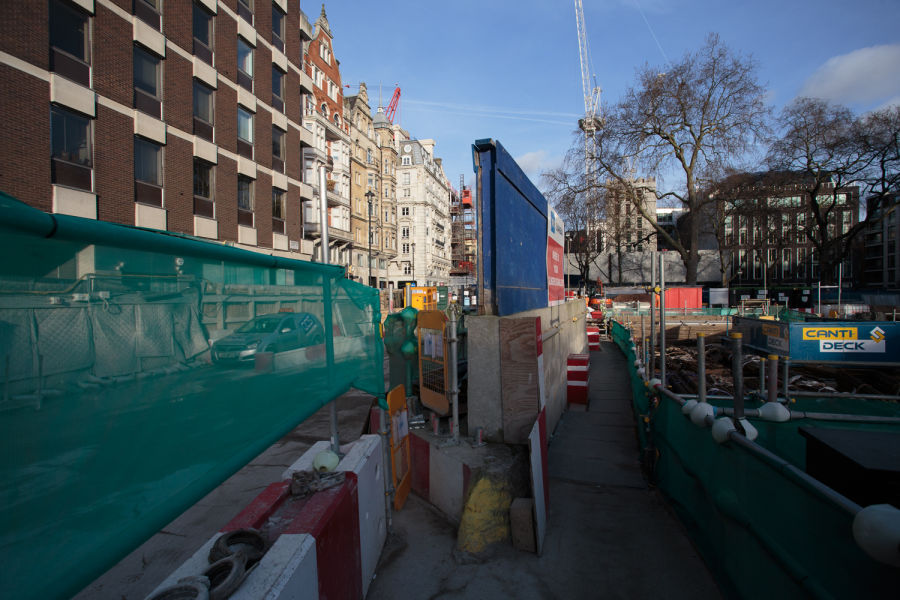 Exploring the Elizabeth line, one of the world’s largest construction ...