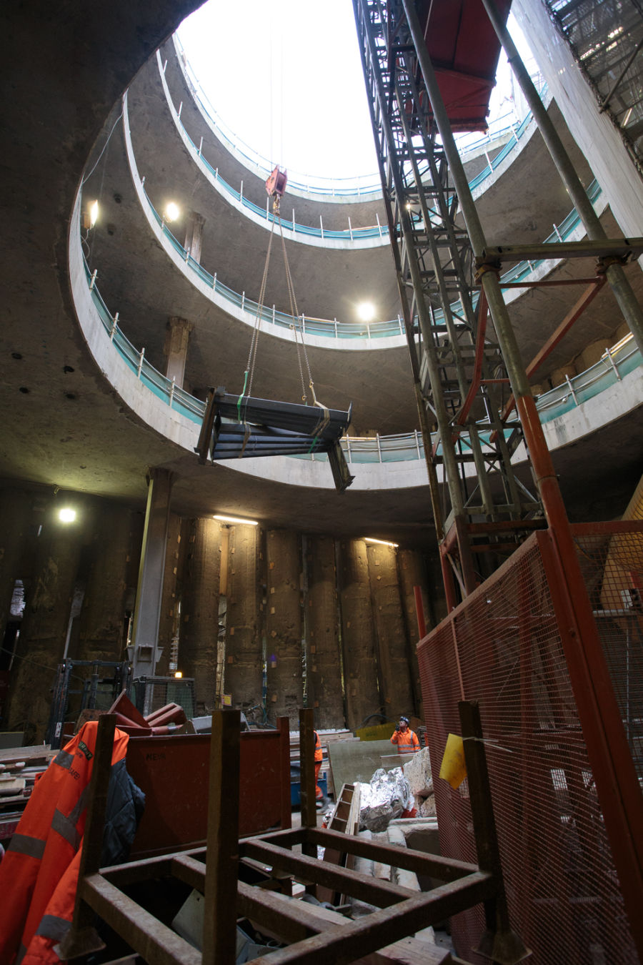 Exploring the Elizabeth line, one of the world’s largest construction ...