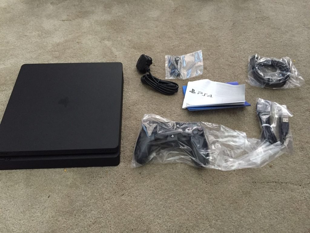 PS4 Slim leaks online, looks legit - Ars Technica