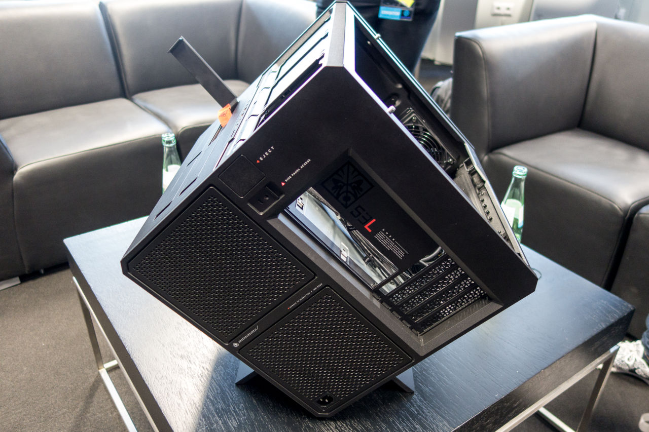 HP’s new Omen X gaming PC is a tilted homage to the NeXTcube - Ars Technica