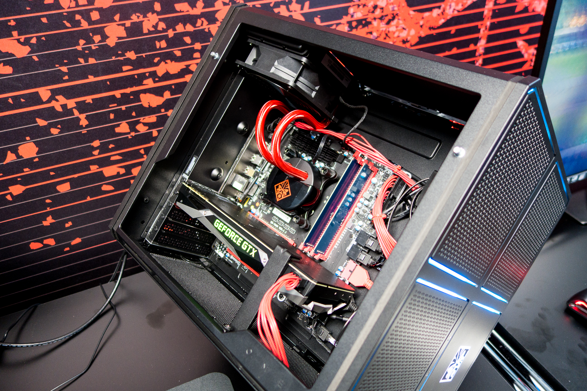 HP’s new Omen X gaming PC is a tilted homage to the NeXTcube - Ars Technica
