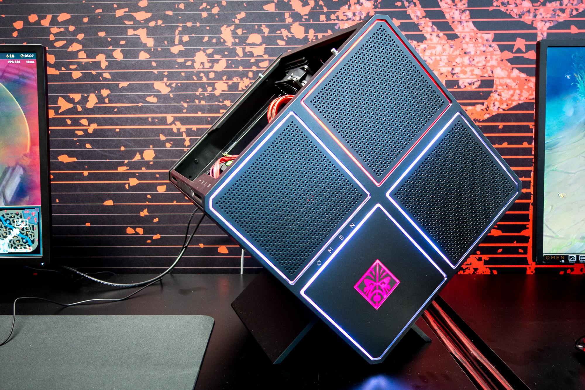 HP’s new Omen X gaming PC is a tilted homage to the NeXTcube - Ars Technica