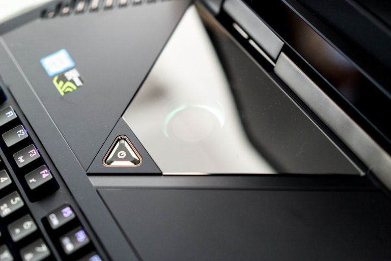 Acer Predator 21X: Hands on with a curved 21”, dual-GTX 1080 “laptop ...