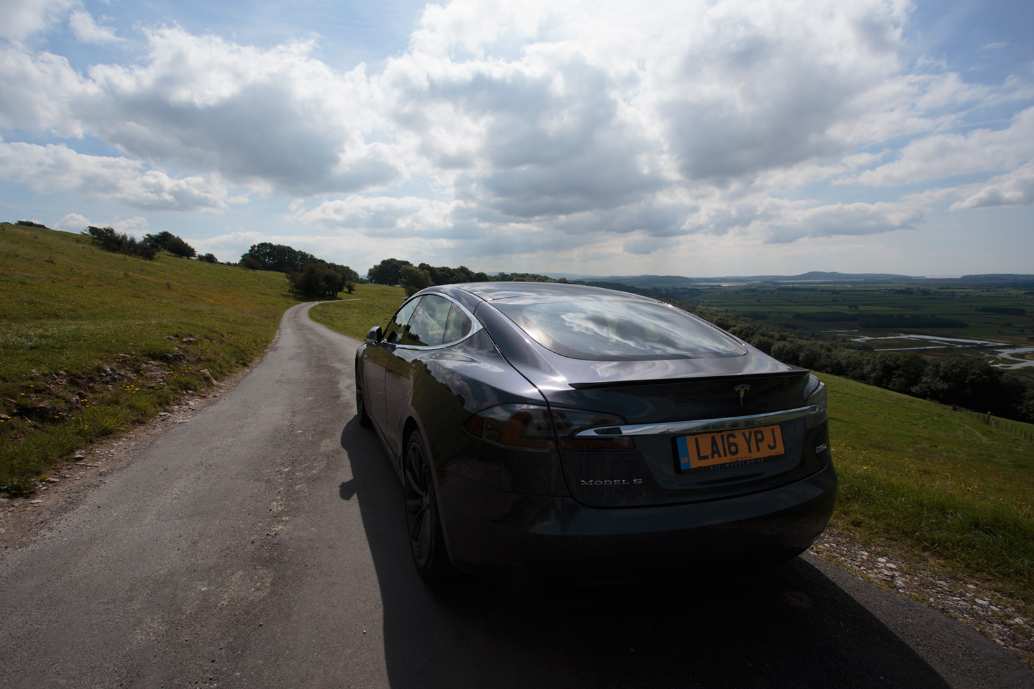 Driving the Tesla Model S through the countryside—watch out for ...