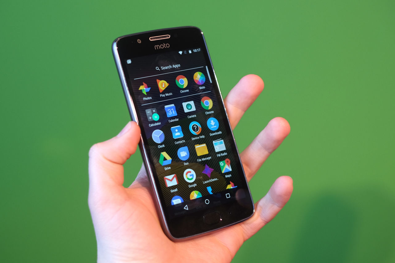 Moto G5 hands-on: A solid, metal-ish budget phone with removable ...