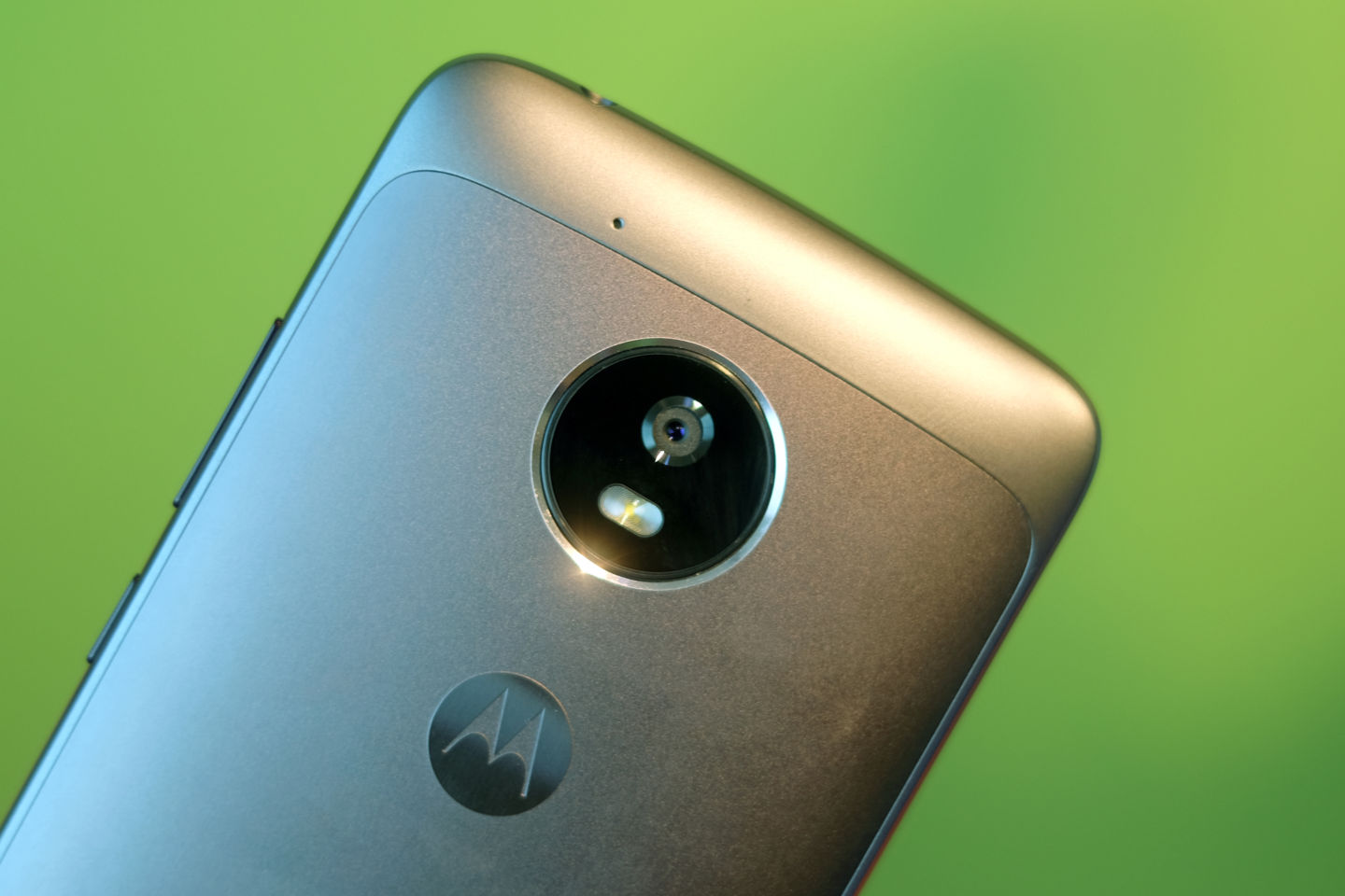 Moto G5 hands-on: A solid, metal-ish budget phone with removable ...