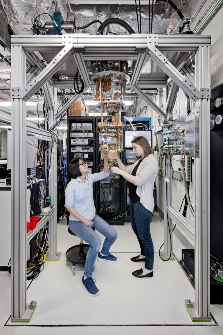 IBM will sell 50-qubit universal quantum computer “in the next few ...
