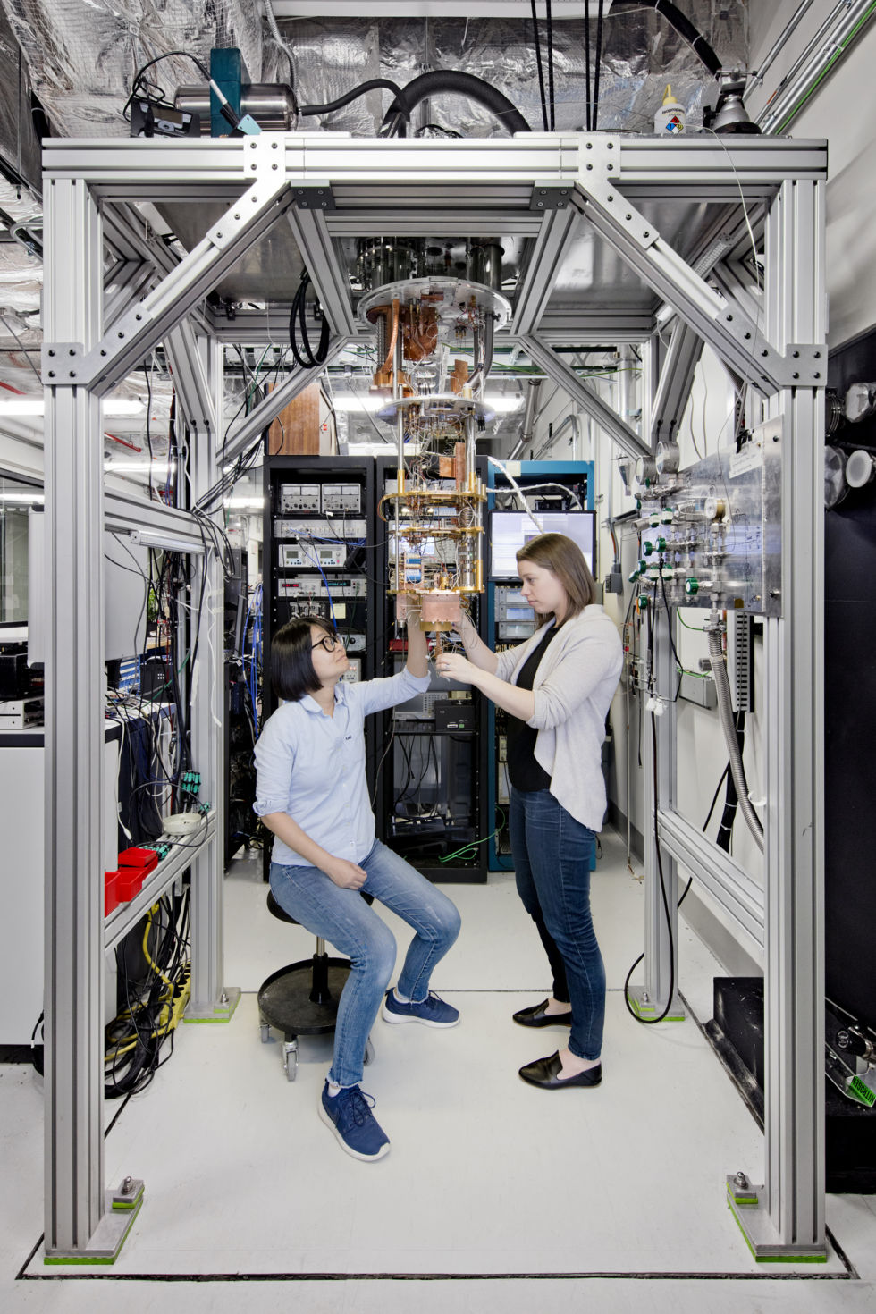 IBM will sell 50-qubit universal quantum computer “in the next few ...
