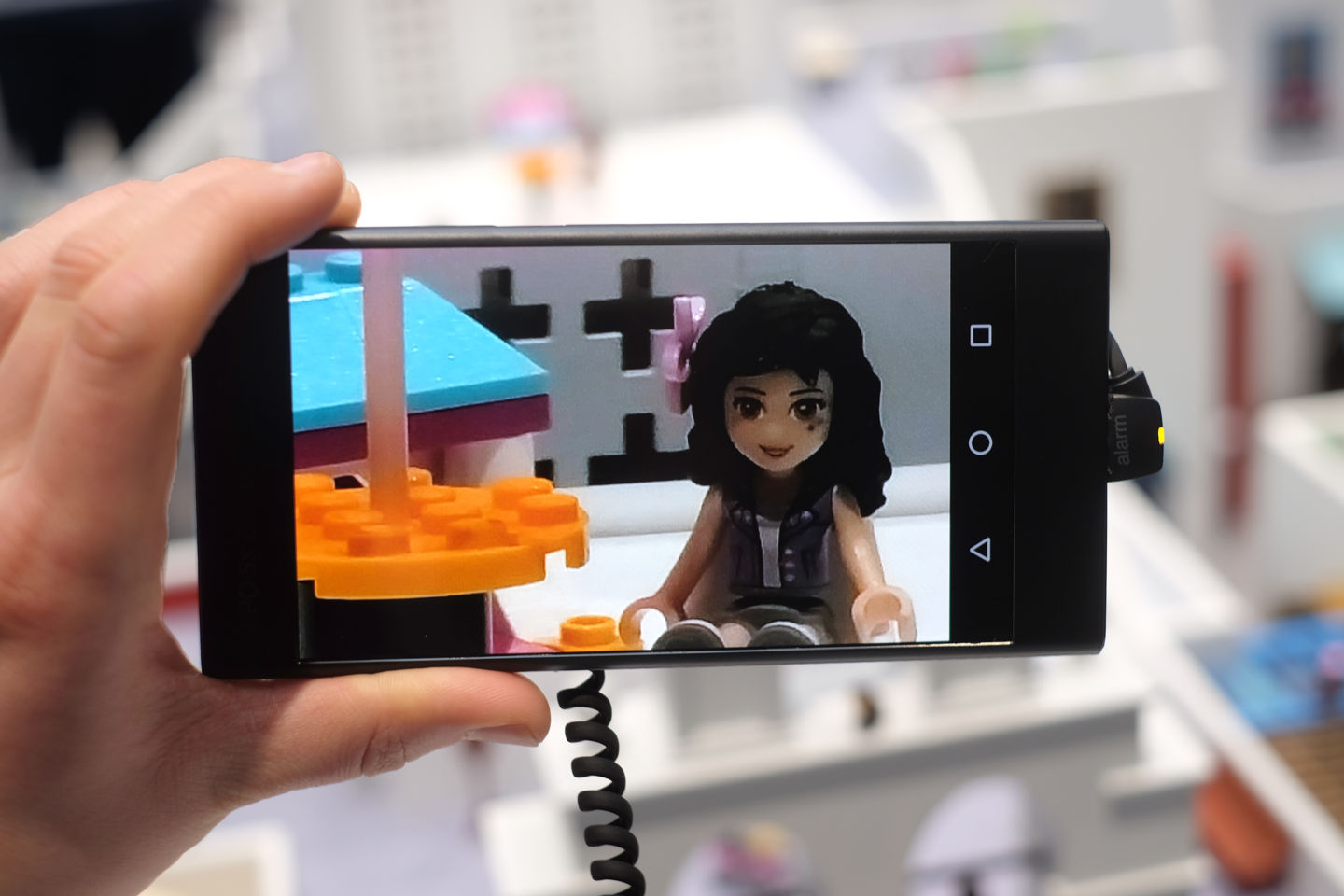 Oppo premieres 5x phone zoom tech to take on Apple’s iPhone 7 Plus ...