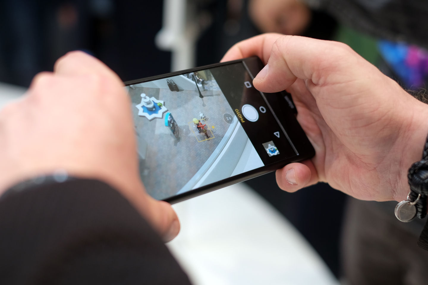 Oppo premieres 5x phone zoom tech to take on Apple’s iPhone 7 Plus ...