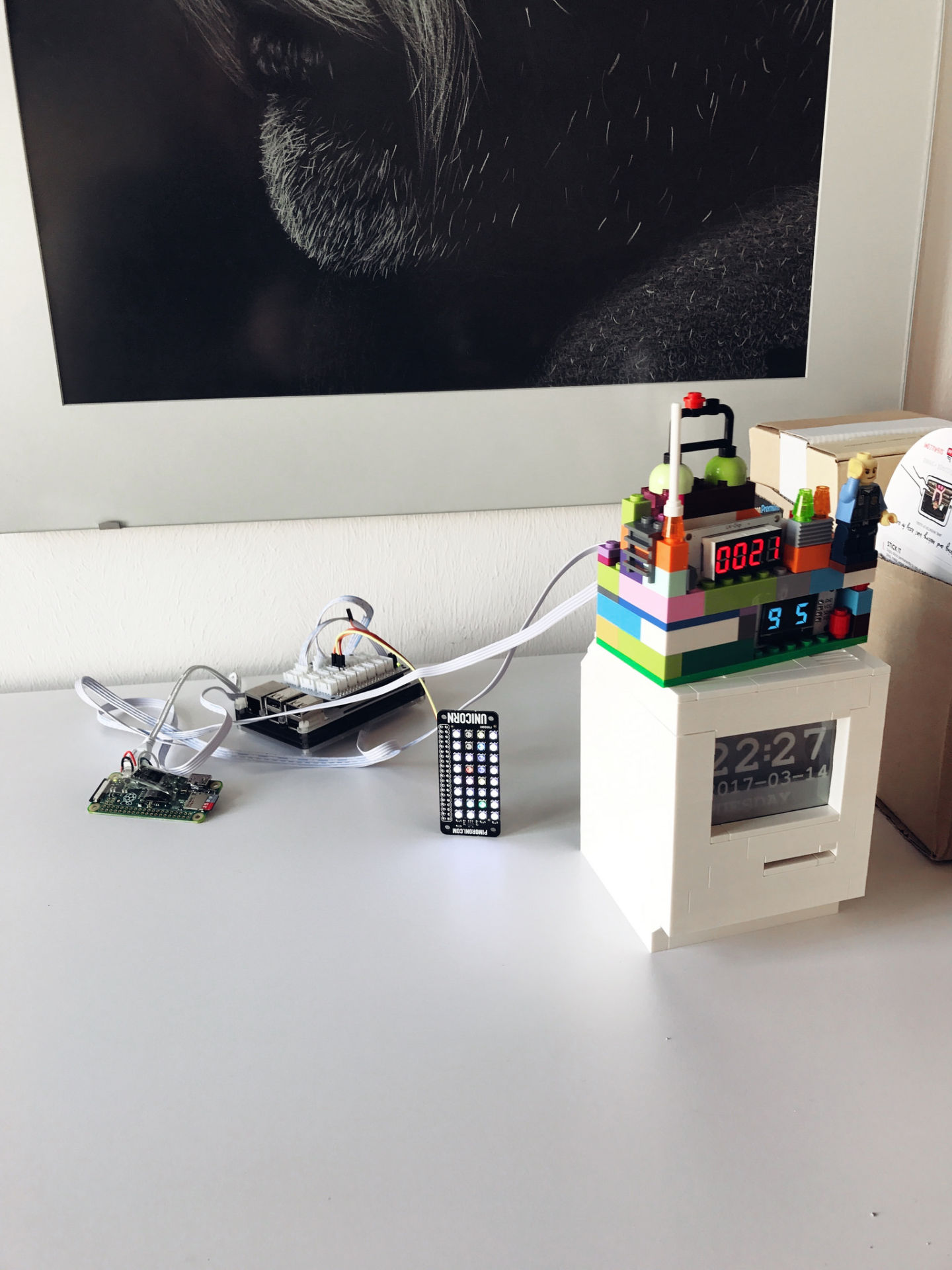 I built a mini LEGO Macintosh Classic with e‑ink display - Ars Technica