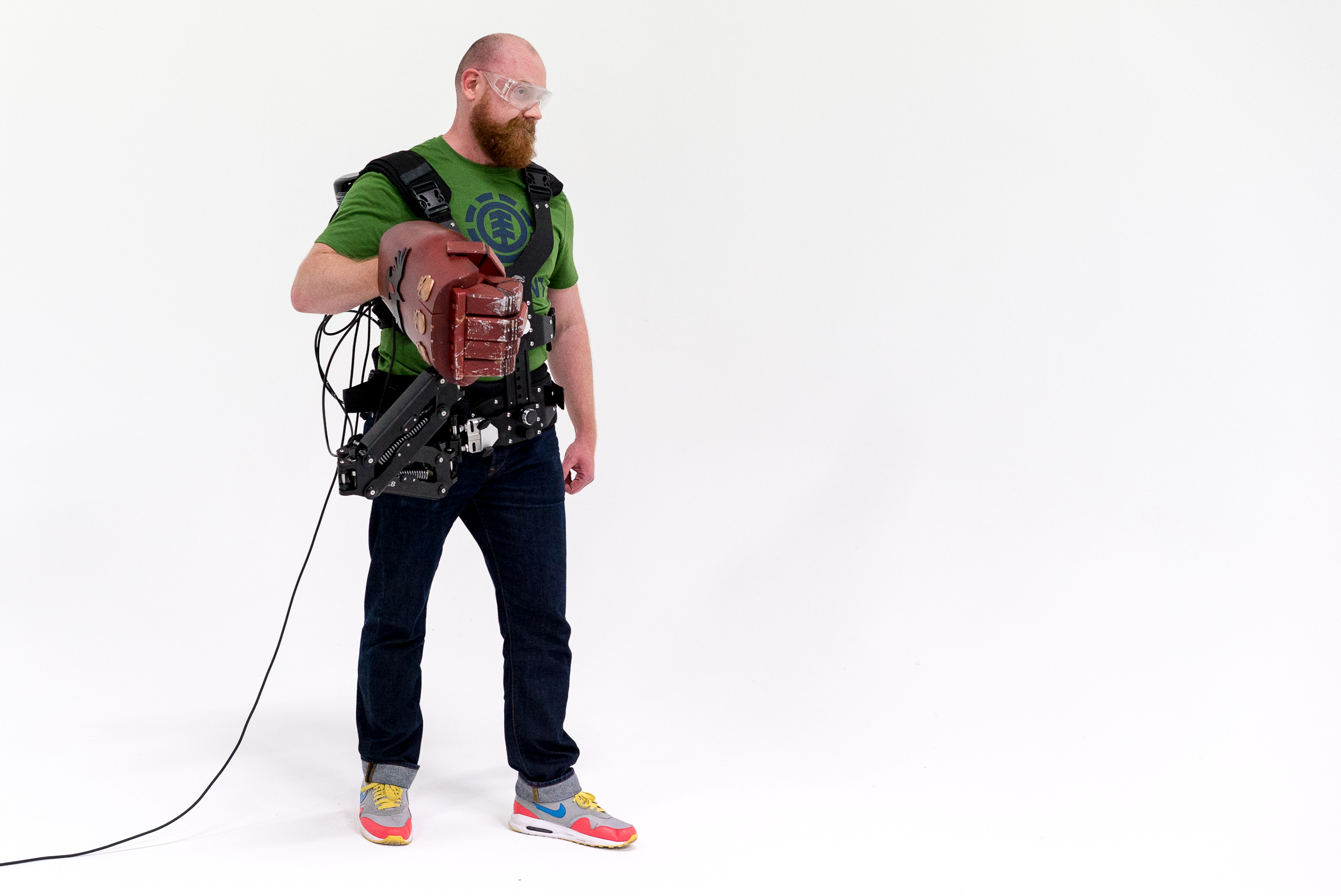 Sega built a real Warhammer 40K Power Fist, then let me smash things ...