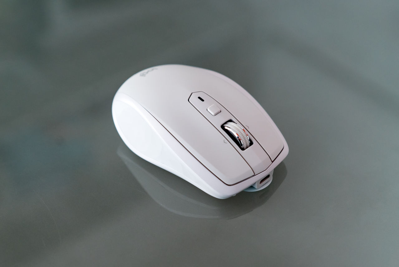 Logitech MX Master 2S and MX Anywhere 2S: Multicomputer mousing made ...