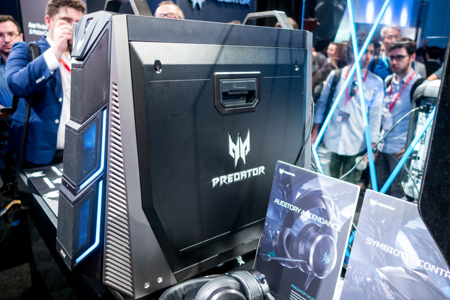 Acer Predator Orion 9000 is an 18-core, quad-GPU desktop for l33t ...