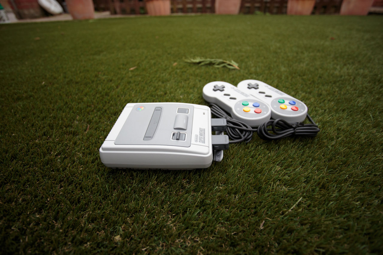 SNES Classic Mini: Quick preview by someone who has never barrel rolled ...